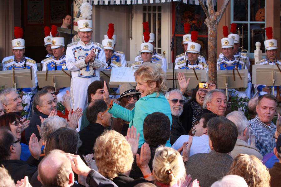 Tony Baxter Gets His Window on Main Street : EndorExpress