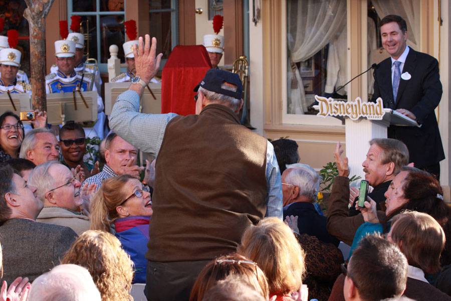 Tony Baxter Gets His Window on Main Street : EndorExpress