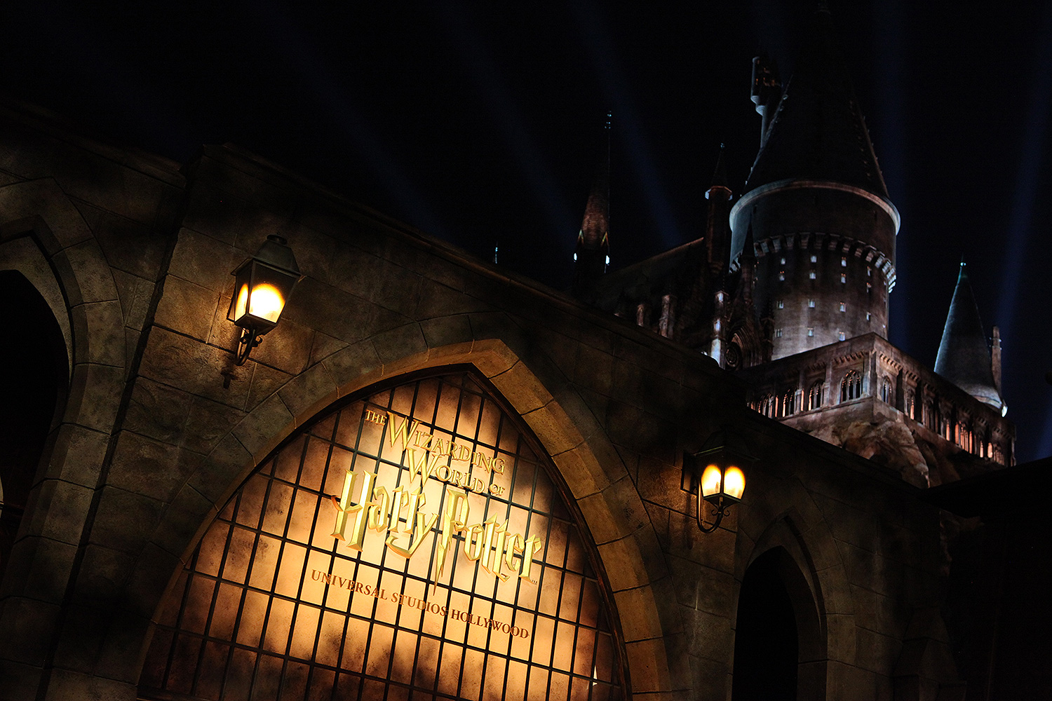 The Wizarding World of Harry Potter Grand Opening — Photo by: David Yeh ...