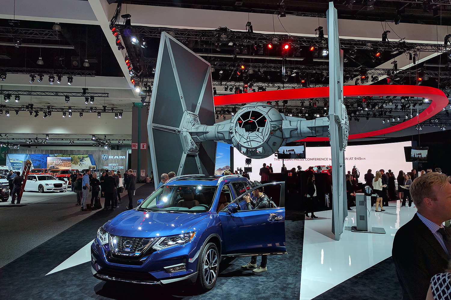 Nissan Rogue: Rogue One Star Wars Limited Edition : EndorExpress