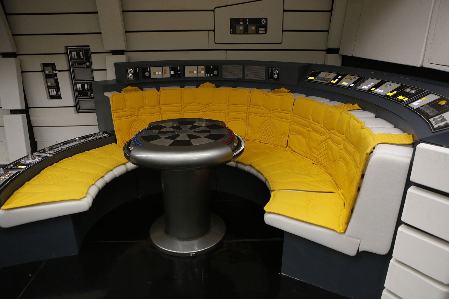 A Look Inside The Millennium Falcon Experience : EndorExpress