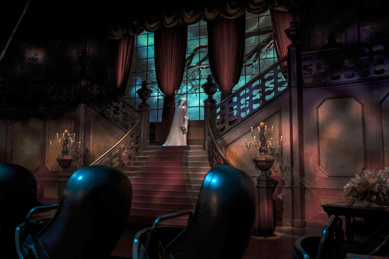 Disneyland Paris teases updated Phantom Manor : EndorExpress