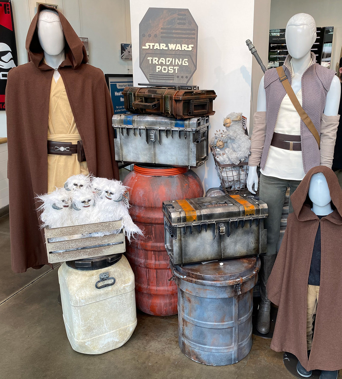 ‘WonderGround Gallery presents Star Wars Trading Post’ Opens at ...