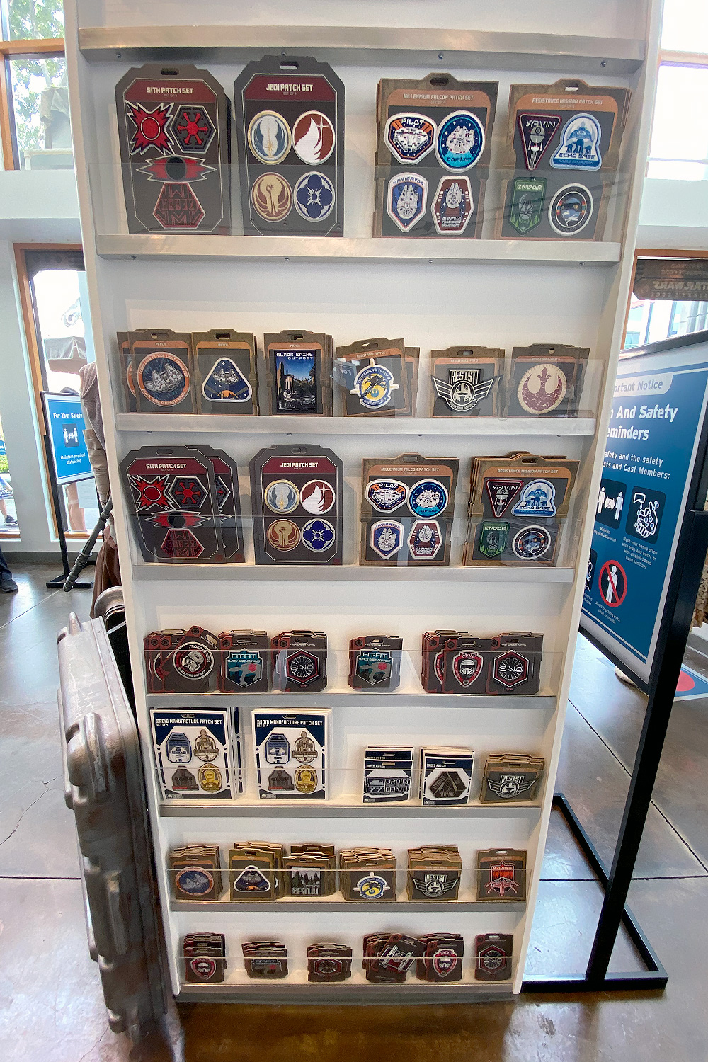 ‘WonderGround Gallery presents Star Wars Trading Post’ Opens at ...