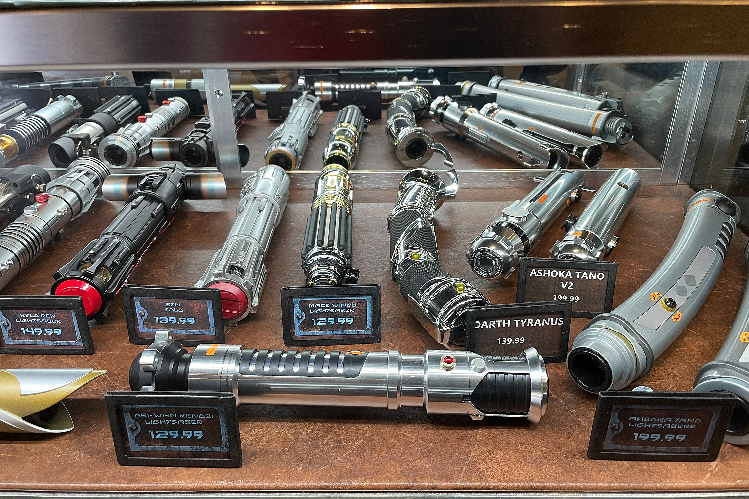 A Look Inside Disneyland’s Star Wars Trading Post 2.0 : EndorExpress