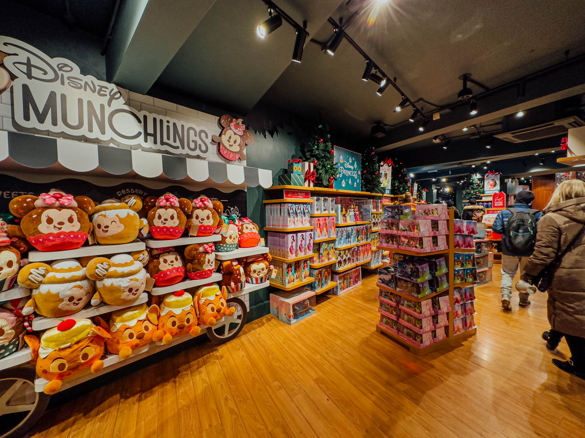 Disney Shopping in London : EndorExpress