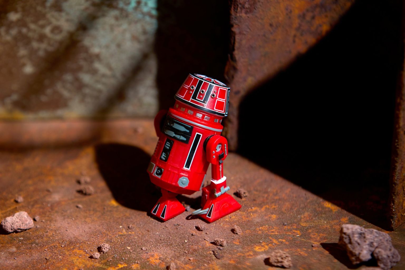 Disney Store and Disney Parks Announce Droid Factory Friday Series ...