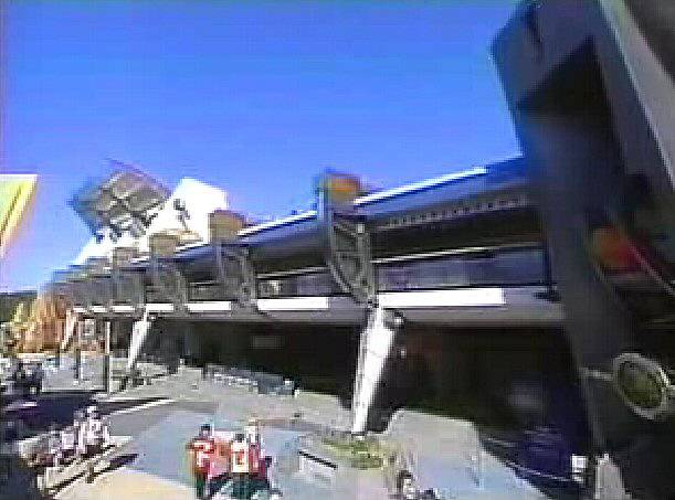 The ExtraTERRORestrial Alien Encounter : EndorExpress