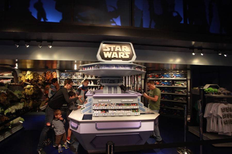 Disneyland Droid Factory Arrives : EndorExpress