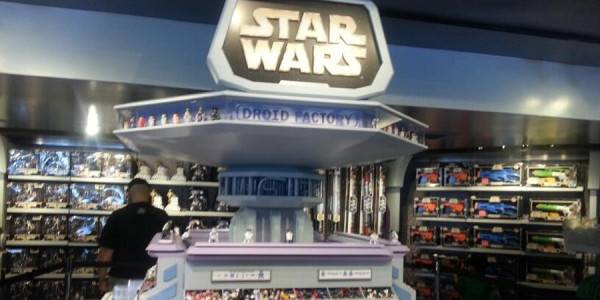 Droid Factory / Build-A-Droid now at Disneyland : EndorExpress